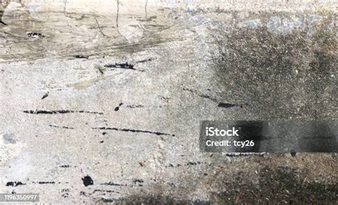 벽에 남은 시간의 흔적 오래된 콘크리트 배경입니다 퇴색 된 벽 추상 텍스처입니다 0명에 대한 스톡 사진 및 기타 이미지 0명 거친 건물 외관 Istock