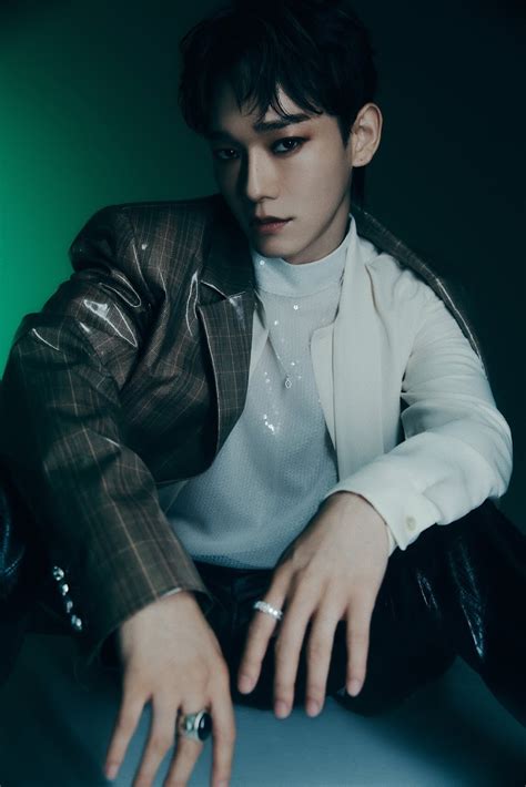 Netizens Praise An Exo L For Their Heartwarming Fan Call To Exos Chen