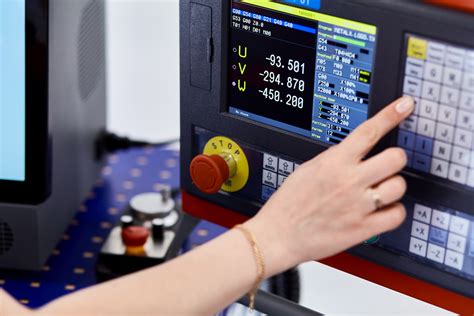 Hardware And Software Simulator For Three Axis CNC Milling Machine SUNSPIRE