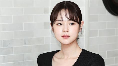 The World Of The Married Actress Shim Eun Woo Opens Up About Being Dubbed The Next Park Yeon