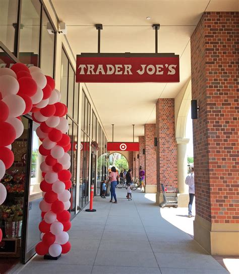 The Trader Joes In The Usc Village Usc Annenberg Media Facebook