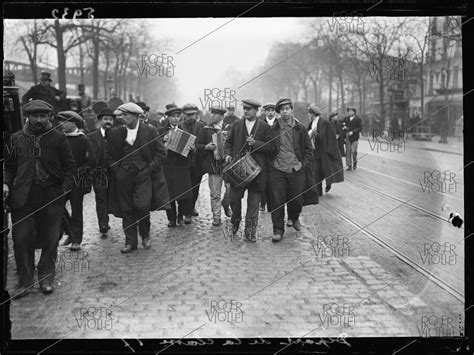 Guerre 1914 1918 Le Départ Des Conscrits De La Classe 17
