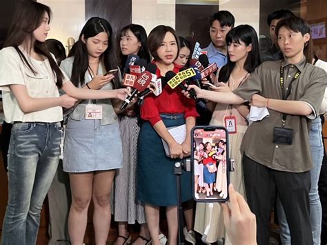 影／要工讀生放棄勞保、欠幕僚加班費？ 于美人展現態度：不能虧待工作人員