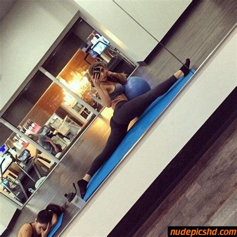 Chantel Jeffries Nude Porn Pics Onlyfans Leaked Sex Scenes Tits Bikini