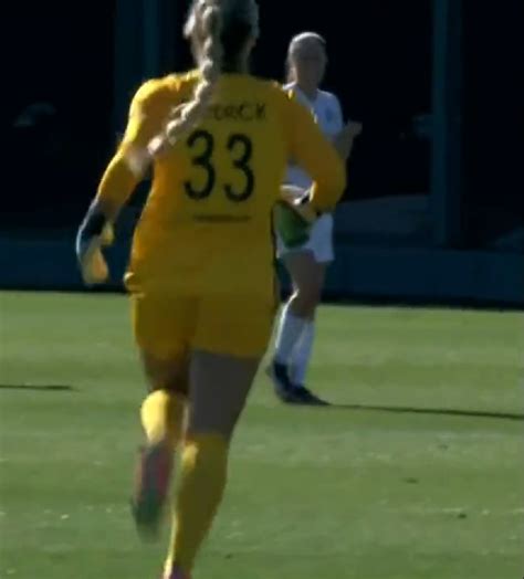 Ella Dederick R Girlssoccer