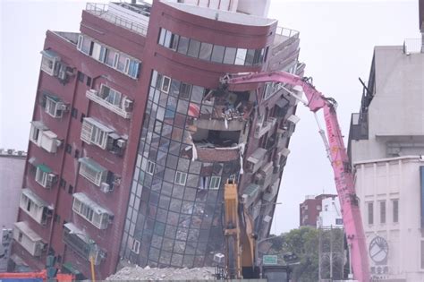 燦笑合照天王星大樓遭主委打臉「不是住戶」！情侶現身道歉了：我們是承租戶 風傳媒