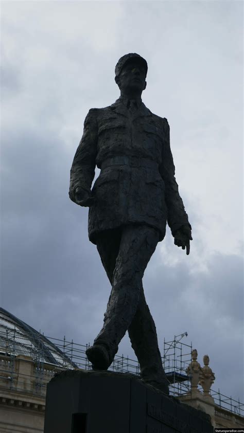 Statue Of Général De Gaulle Statue Du Général De Gaulle Paris Place
