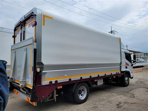 마이티 35톤 윙바디파워게이트 주 만세특장