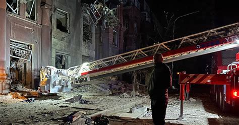 РАКЕТНЫЙ УДАР ПО ЗАПОРОЖЬЮ ЕСТЬ ПОГИБШИЕ И РАНЕНЫЕ ГАГАУЗСКИЕ ВЕДОМОСТИ