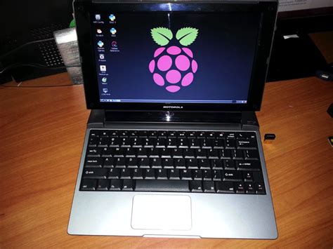 Raspberry Pi And Motorola Lapdock Piday Raspberrypi Raspberrypi Adafruit Industries