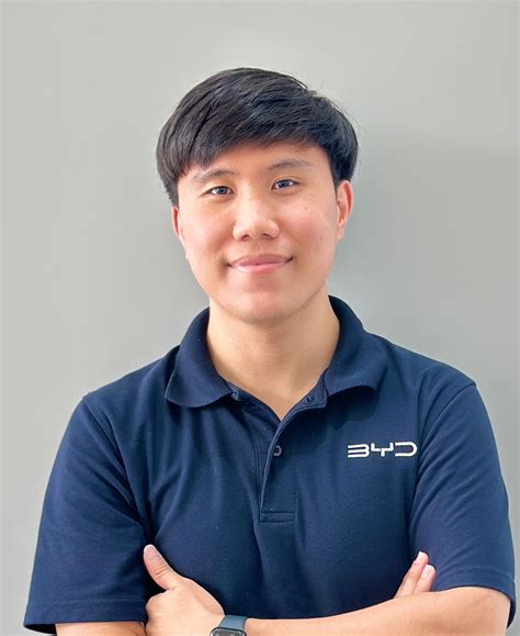 Byd M6 บีวายดี ปี 2025 ราคาเริ่ม 799900 บาท เช็คราคาคอม