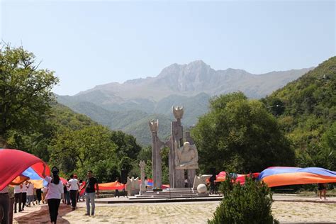 Միասնության դրոշ Added A New Photo Միասնության դրոշ