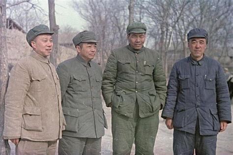 深入分析1949年珍贵彩照：第一野战军四位首长合影，原来每个人都不简单