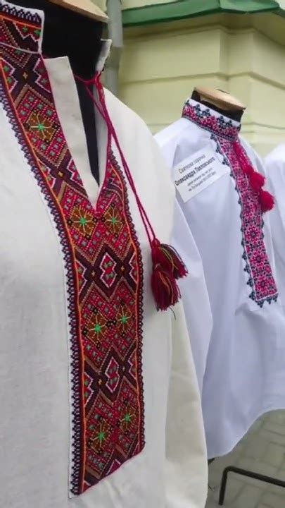 Рівне Виставка вишиванок Героїв які загинули за Україну Деякі вишиті матерями та дружин