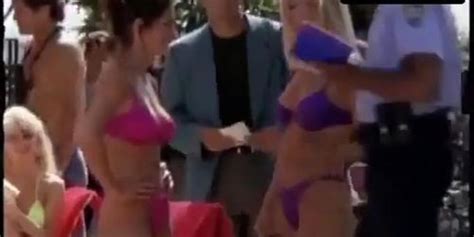 Lisa Vanderpump Bikini Underwear Scene In Silk Stalkings Tnaflix Com