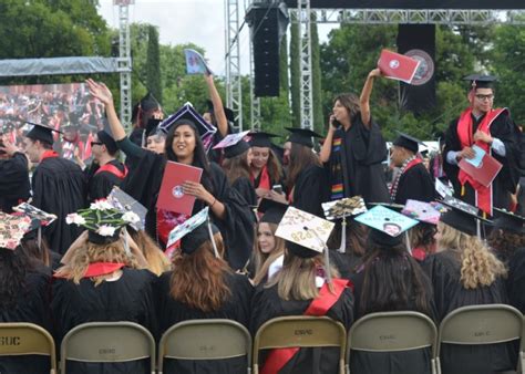 Rain Didnt Stop Final 2019 Graduation Ceremony At Chico State Chico