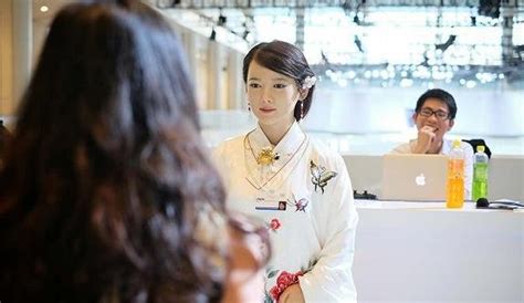 中國首台體驗交互美女機器人佳佳顏值爆表真假難辨 每日頭條