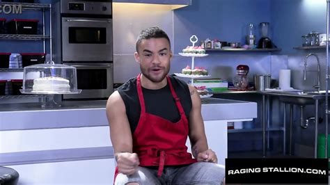 Hunk Cake Maker Railed By Massive Bbc Beaux Banks Devin Eporner