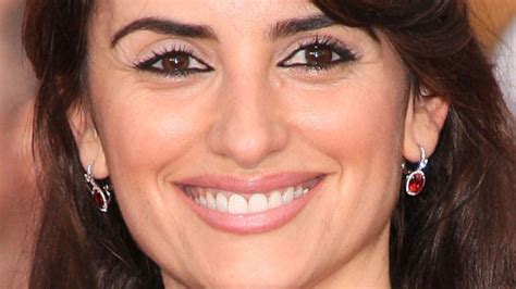 Watch Hollywood Style Star Penelope Cruz Hollywood Style Stars Vanity Fair