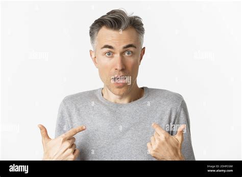 Confused Man Pointing Hi Res Stock Photography And Images Alamy