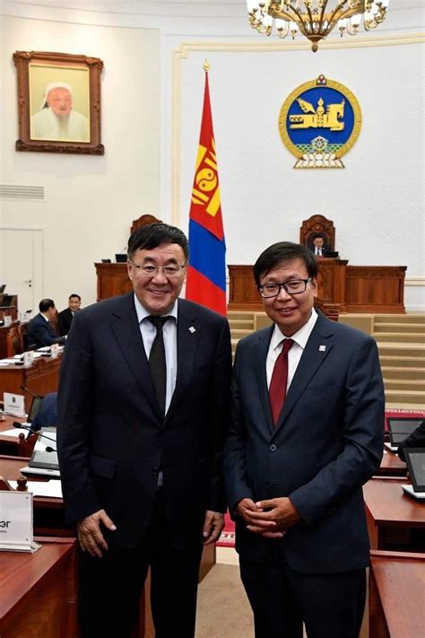 Record Mn Сэтгүүлч Ш Даваадорж Энд маш том эндүүрэл явж байна Энд бичигдсэн шиг тэр арав