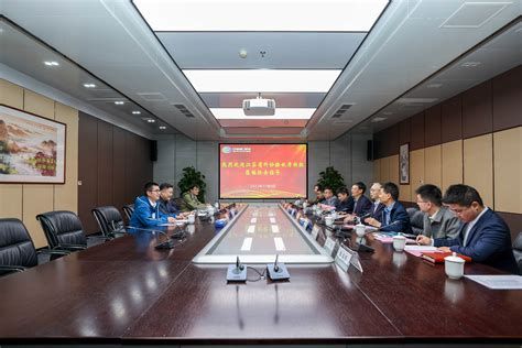 江苏省电机工程学会 学会动态 省科协专家组对“江苏能源互联网产业院士协同创新中心建设项目”开展验收考核