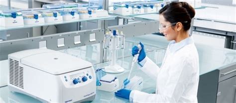 Proper Pipetting Posture Prevents Muscle Strain During Work Eppendorf Canada