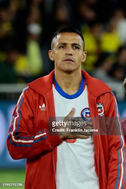 Alexis Sanches Photos And Premium High Res Pictures Getty Images