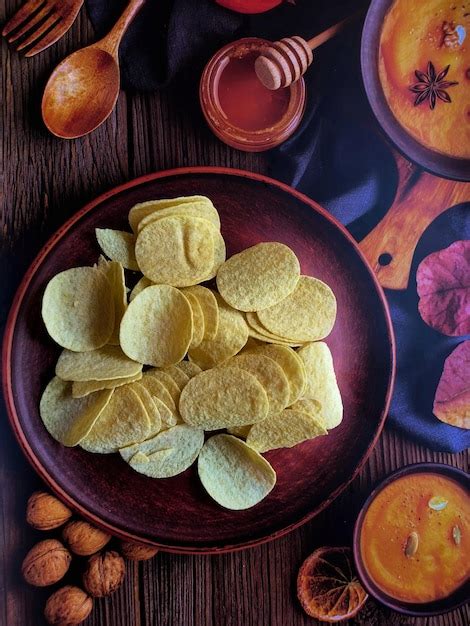 100 Pringls Pictures