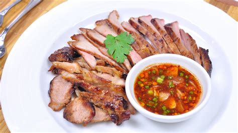คอหมูย่างน้ำจิ้มแจ่ว Thai Grilled Pork Neck With Spicy Dipping Sauce Youtube
