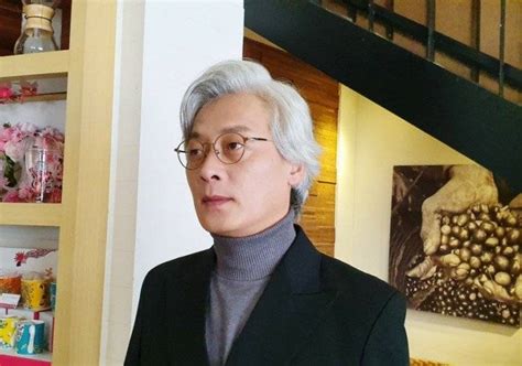 Lee Hwang Eui 이황의 Picture Gallery Hancinema The Korean Movie