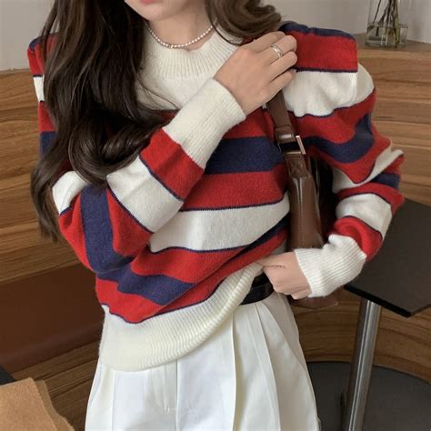 라운드넥 배색 스트라이프 패턴 니트 티셔츠 Ag118942