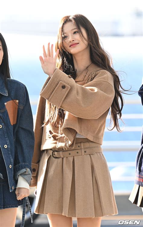 [사진]엔믹스 설윤 사랑스런 웨이브 헤어 Osen