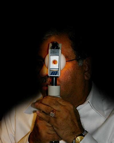 Brightness Acuity Tester Bat For Glare Disability Testing