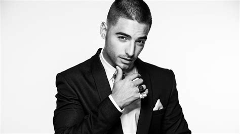 Maluma Wallpapers Top Free Maluma Backgrounds Wallpaperaccess