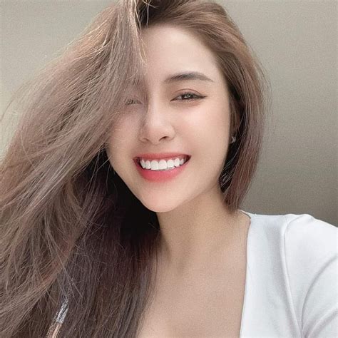 فتيات جميلات من البحرين Manama