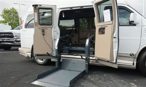 2013 Gmc Conversion Van Explorer Vans Side Entry Mobility Cp17142t