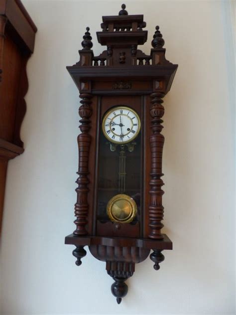 A Robust Regulateur Clock In Walnut Junghans Movement Catawiki