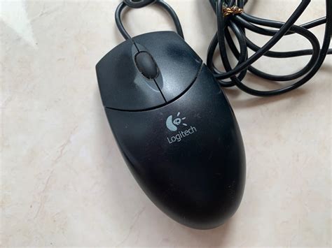 Logitech Mouse Wired With Ps2 Port Elektronik Bagian Komputer And Aksesoris Di Carousell
