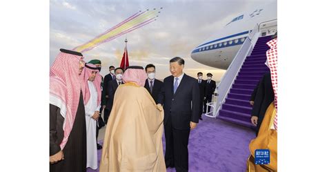 Китайският лидер Си Дзинпин в Рияд за първа среща на върха с арабските държави