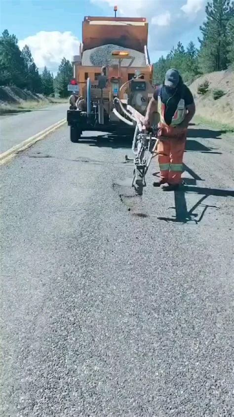 Asphalt Pit Filling Application 👷 🎥 Kurtbrown Mimari İnşaat Mühendisliği Küçük Teknolojik