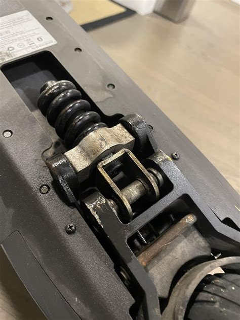 My 18 Months Old 1100km Used Ninebot Es4 Has Been Slowly Leaking Few
