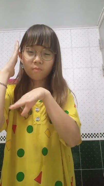 몰래 화장실에서 춤추기 Youtube