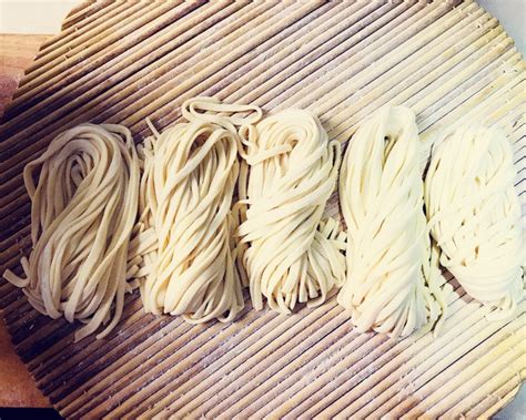 【自制面条的做法步骤图，自制面条怎么做好吃】vision1982 下厨房