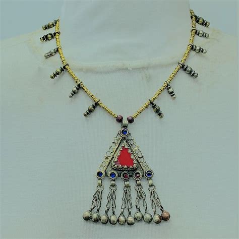 Vintage Triangular Amulet Style Pendant Necklace Vintarust