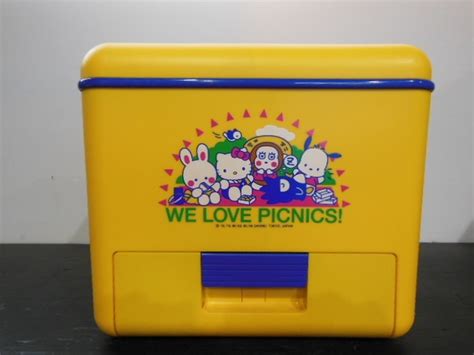 T B4 61 100サイズ サンリオ Sanrio ピクニックバスケット お弁当箱 傷 汚れ有 その他 ｜売買されたオークション情報、yahooの商品情報をアーカイブ公開 オークファン