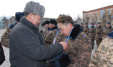 Дуучин Б Хонгор залуу уран бүтээлч Д Найдандорж нар цэргийн алба хаана