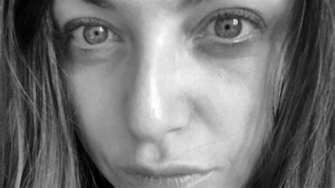 Сценаристка на Съни бийч си отиде без време