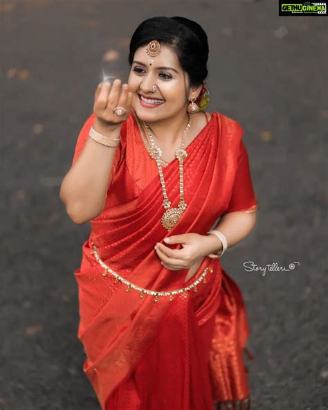 Actress Sarayu Mohan Hd Instagram Photos And Wallpapers June Gethu Cinema