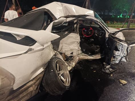 ပါရမီလမ်း‌မပေါ်ရှိ မင်းလမ်းမုန့်တီဆိုင်အနီးတွင် ယာဥ်တိုက်မှုဖြစ်ပွားခဲ့ရာ ထိခိုက်ဒဏ်ရာရရှိသူ ၃